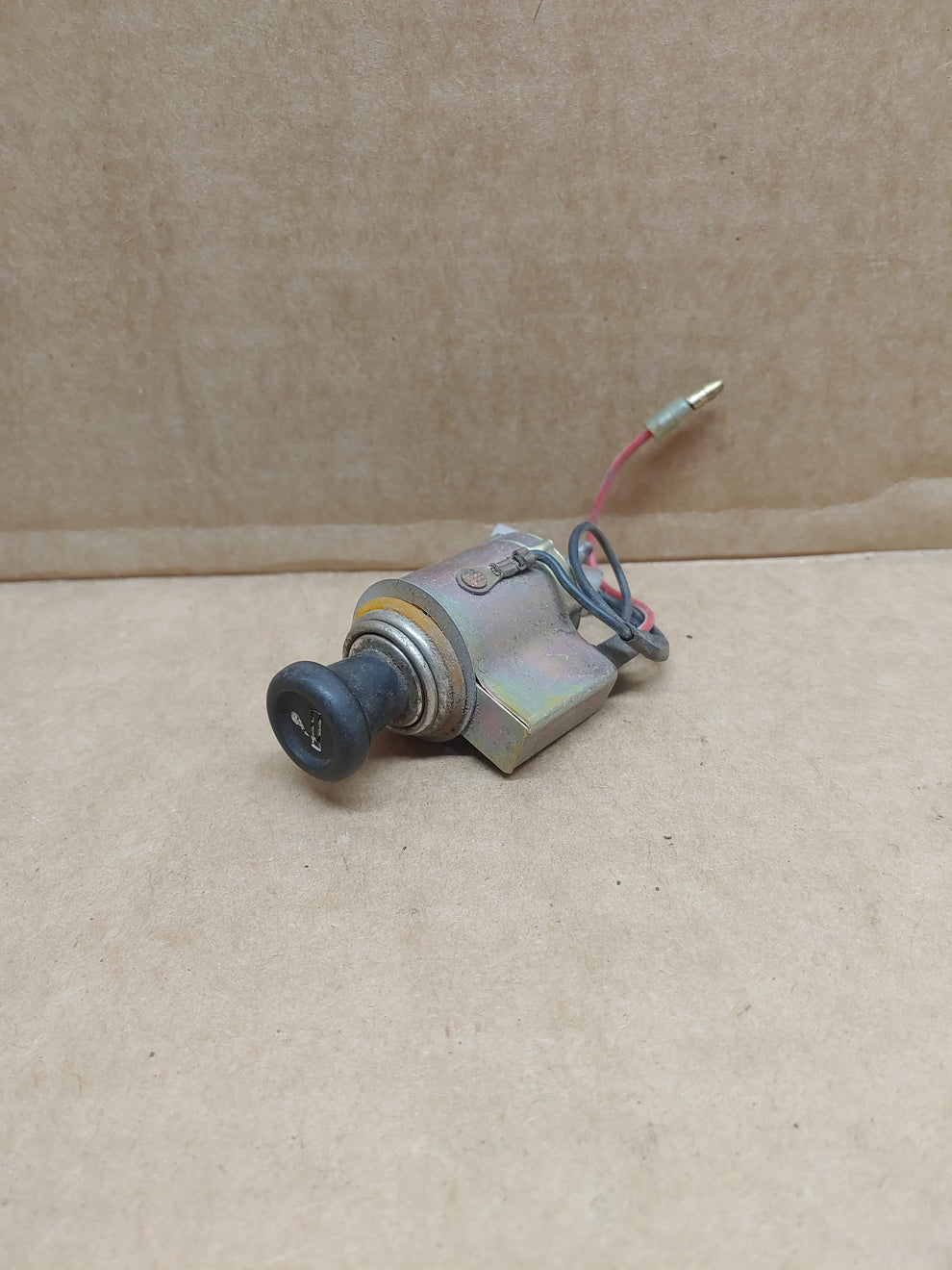 1984-1985 Mazda RX7 Cigarette Lighter Assembly and Lighter – knownmotors